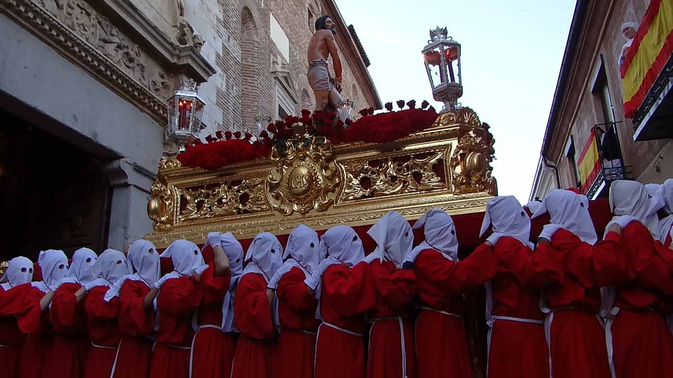 Resumen fotográfico de la Procesión del Miércoles Santo - Dream Alcalá