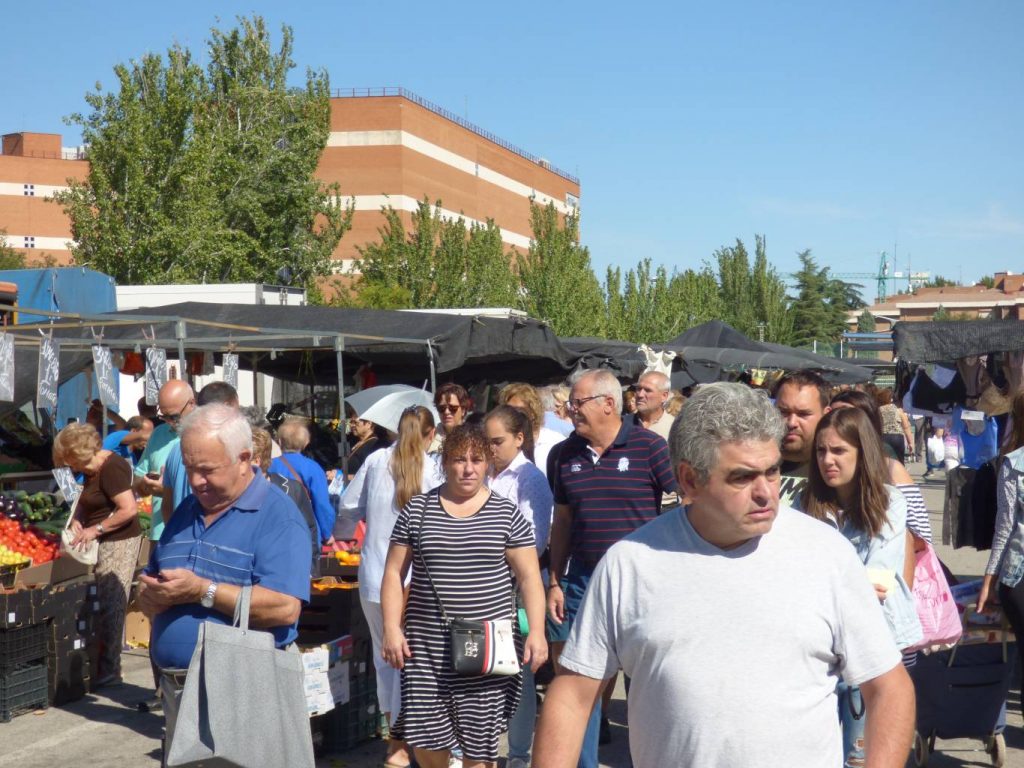 Así queda el Mercadillo de Los Lunes en Alcalá de Henares en 2018 ...