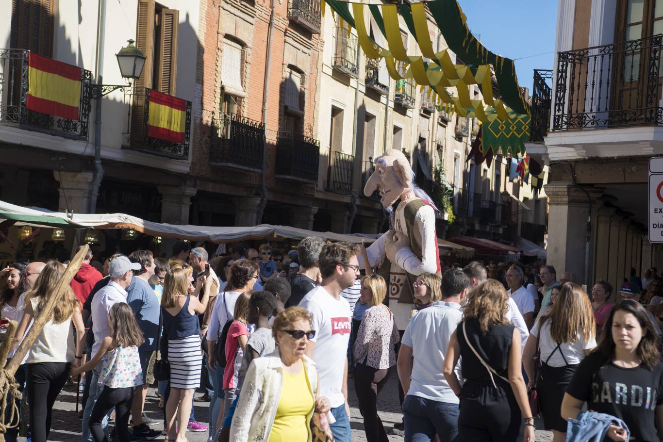Lo que te espera el fin de semana: un paseo por el Mercado Cervantino ...