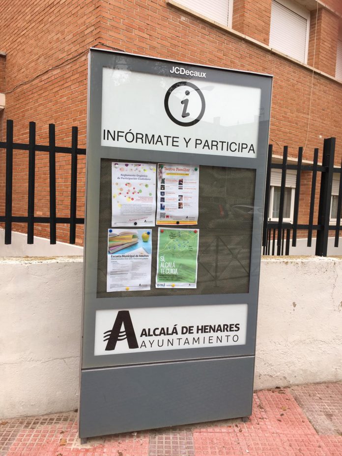 Paneles informativos en los colegios para asociaciones y servicios ...