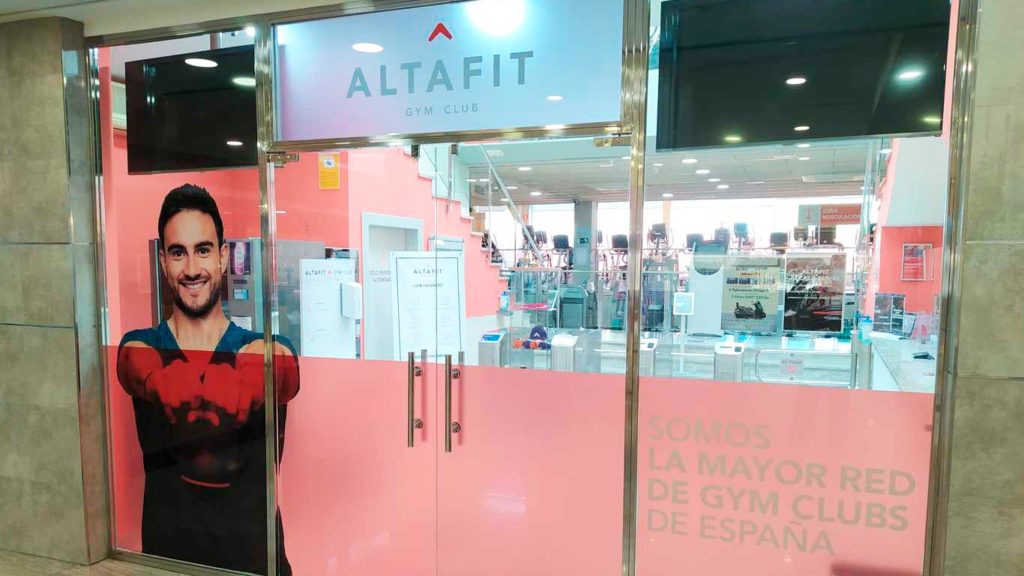 Altafit Gym Club El Val: 2.000 metros para tu entrenamiento con la ...