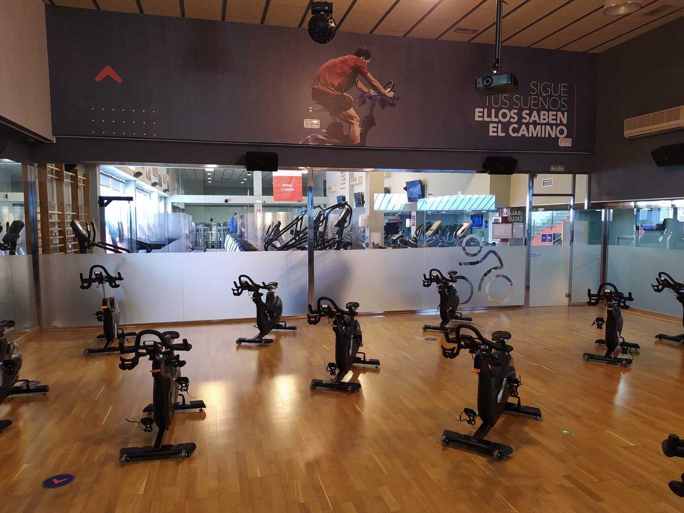 Altafit Gym Club El Val: 2.000 metros para tu entrenamiento con la ...