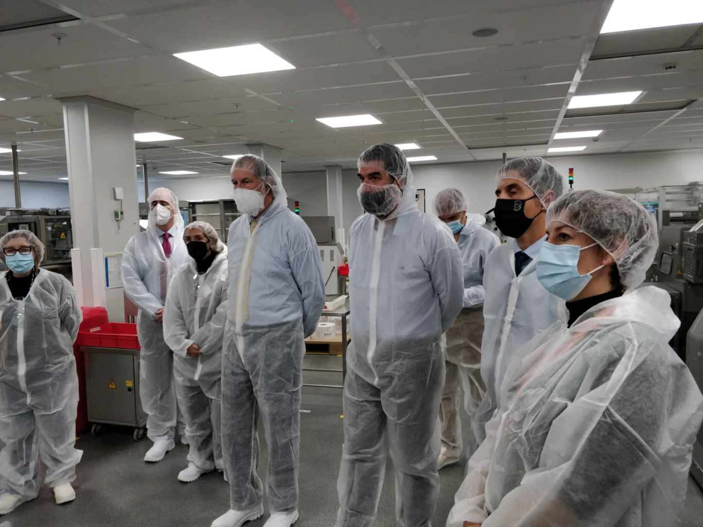 La farmacéutica GSK abre un nuevo laboratorio en su planta de Alcalá de ...