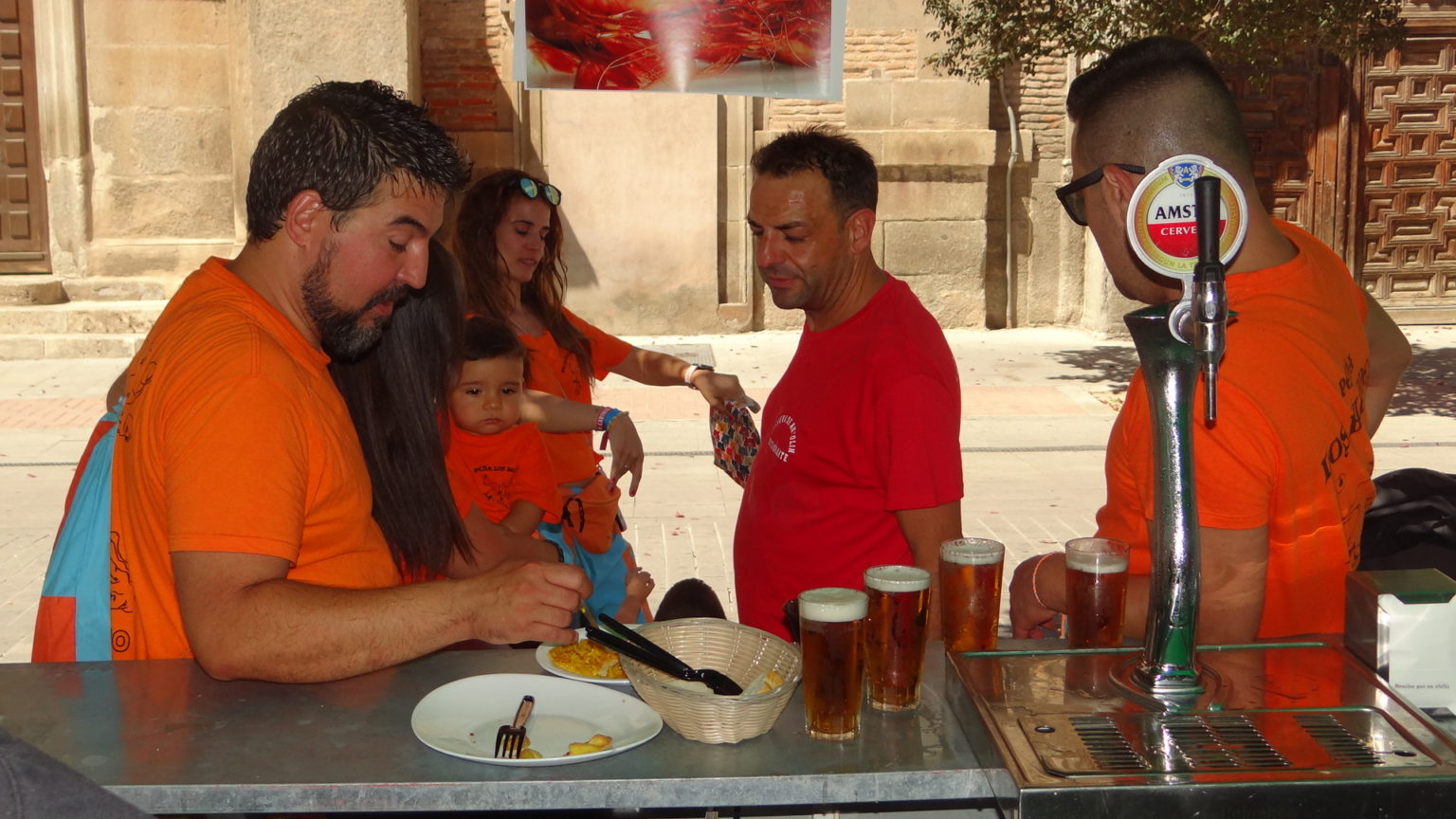 La Cueva de Antolín celebra los 40 años de su 'Feria de la Gamba ...