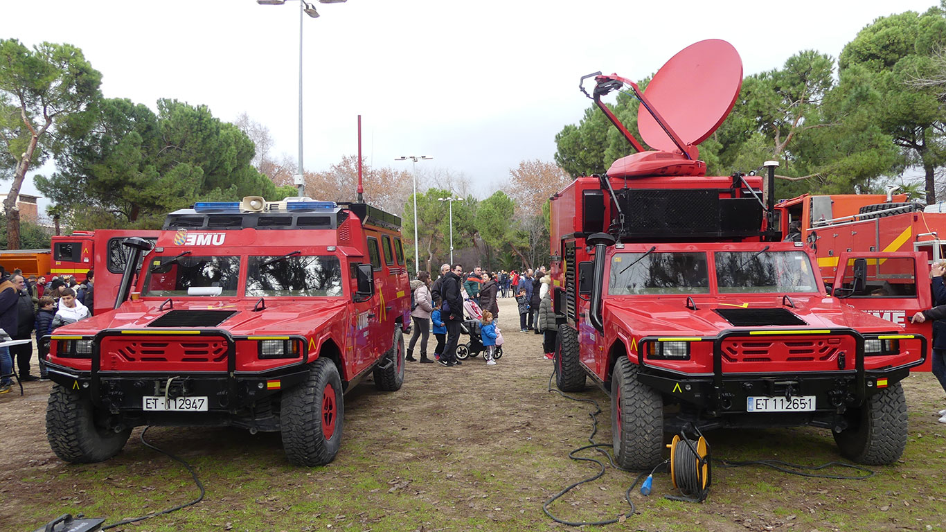 Gran exhibición de vehículos de la UME en Alcalá de Henares - Dream Alcalá