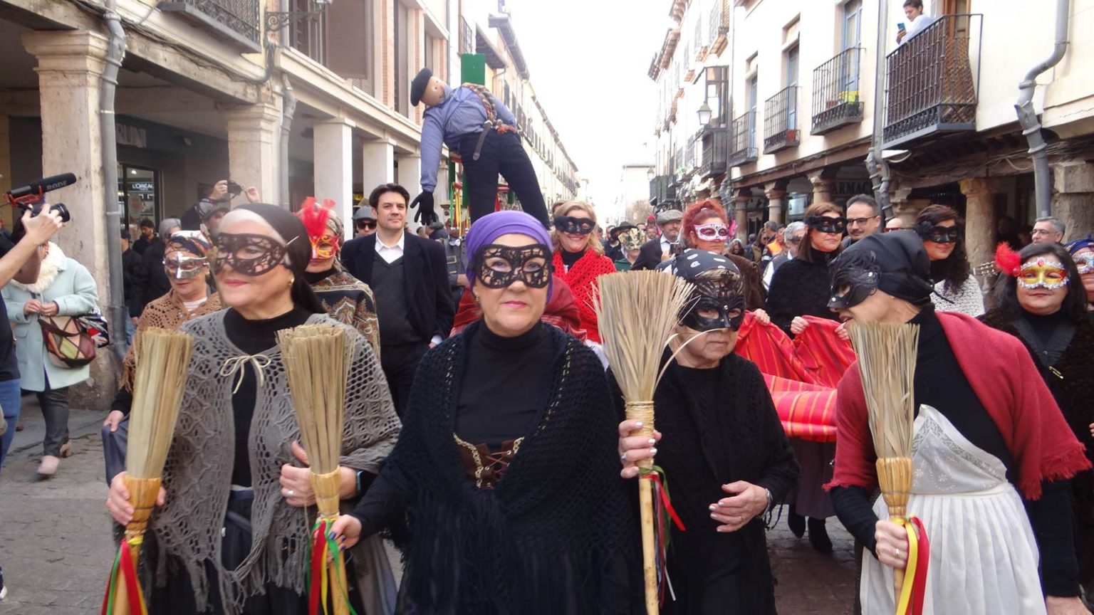 Manteo del Pelele en el Carnaval 2023 de Alcalá de Henares - Dream Alcalá