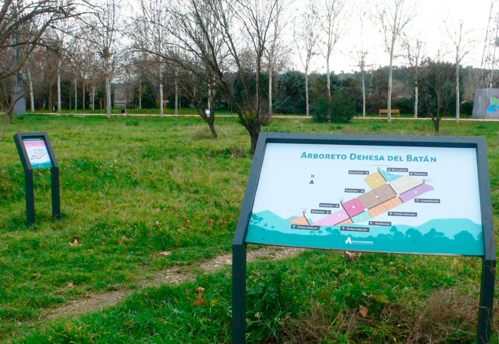 El Arboreto de Reyes Católicos mejora su cartelería e incorpora ...