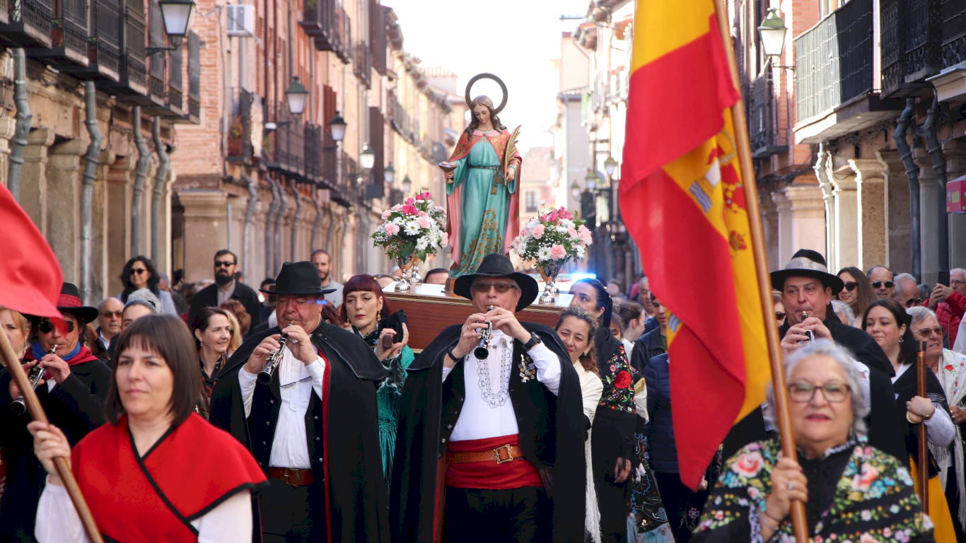 La "alcaldesa" de Santa Águeda volvió en 2024 a recibir el bastón de ...