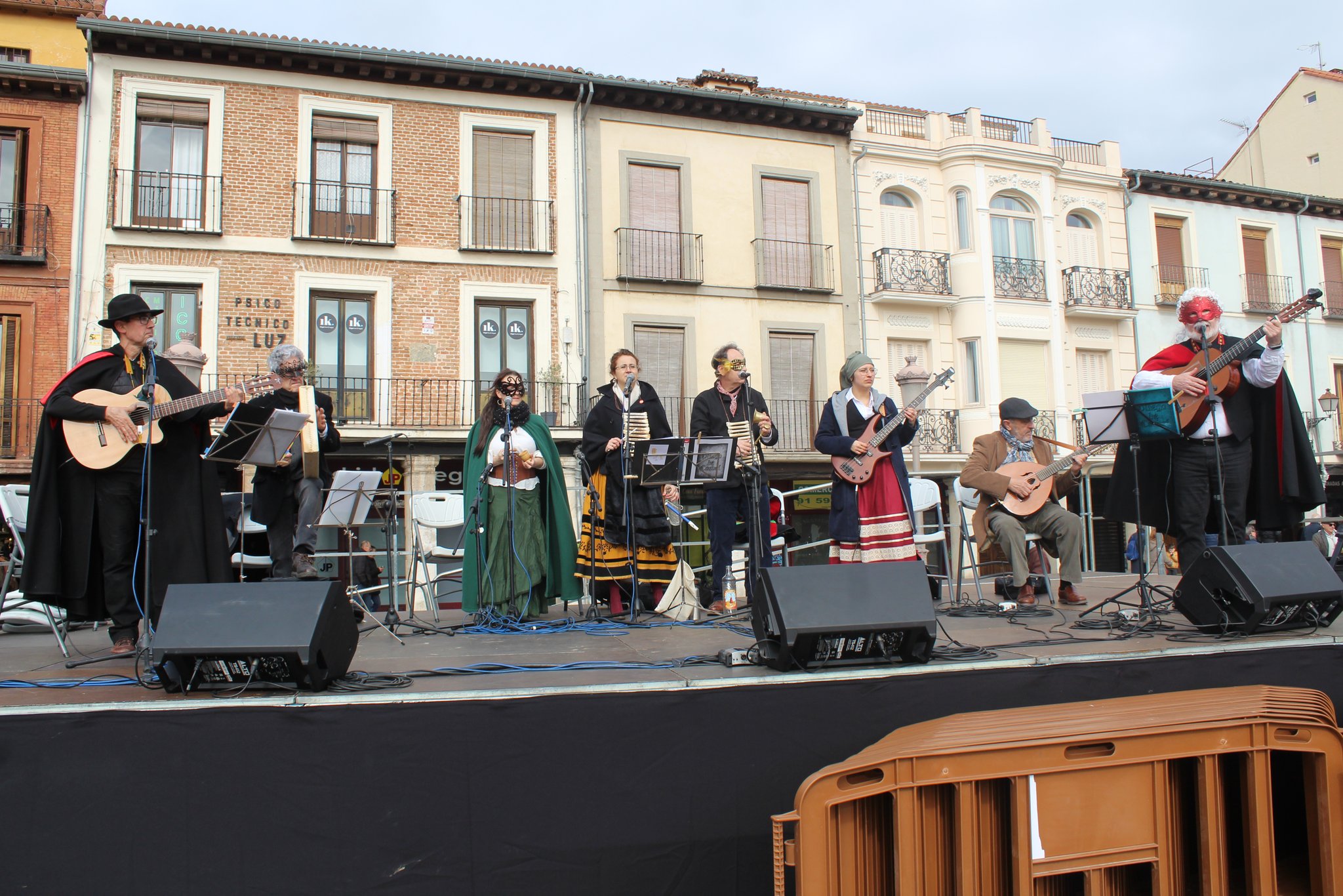 Las Botargas y el Manteo del Pelele recuperan el antiguo 'Carnaval ...