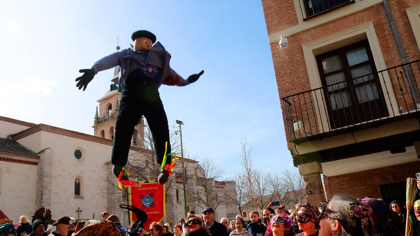 Manteo del Pelele del Carnaval de Alcalá de Henares 2026 - Dream Alcalá